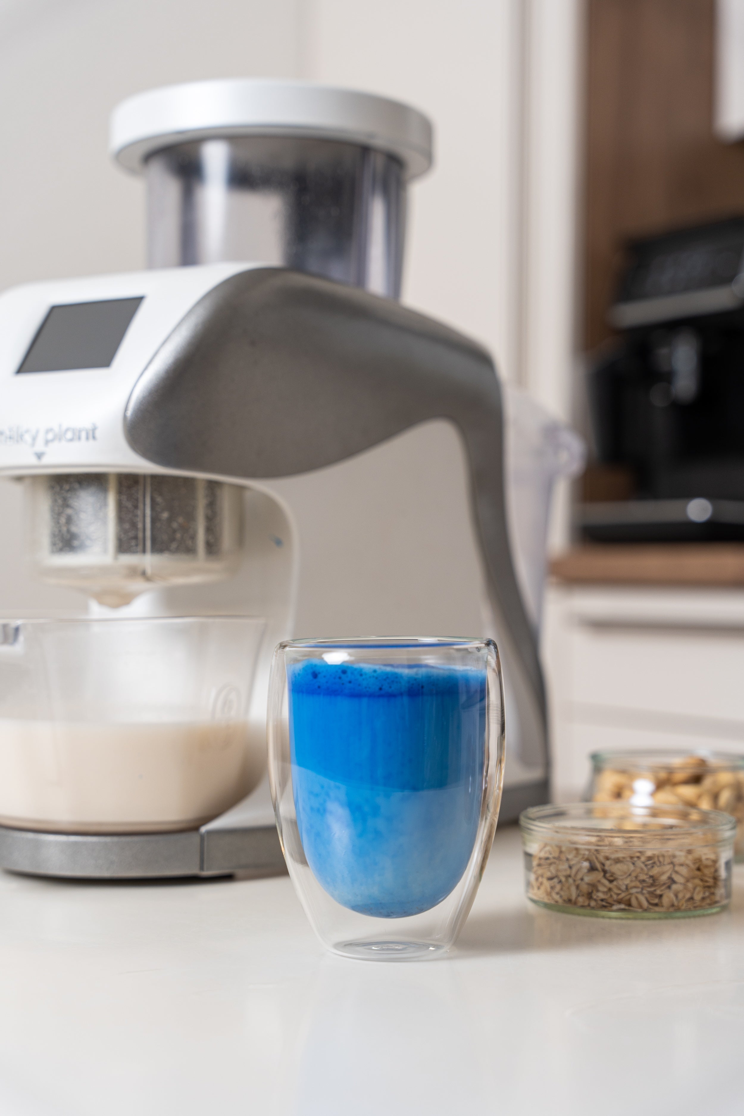 Blue Almond Latte – milkyplant
