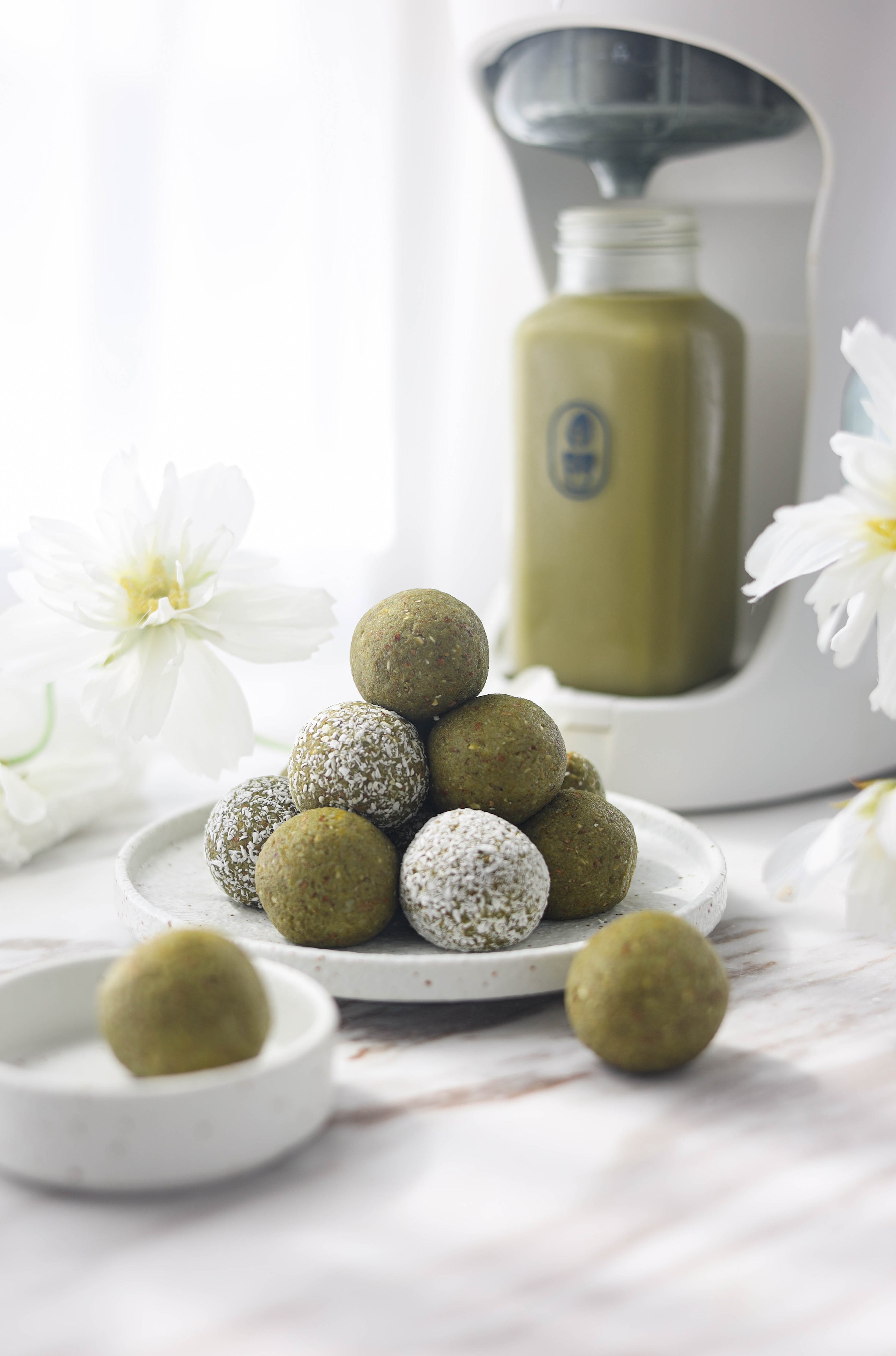 Matcha Apricot Bites – milkyplant